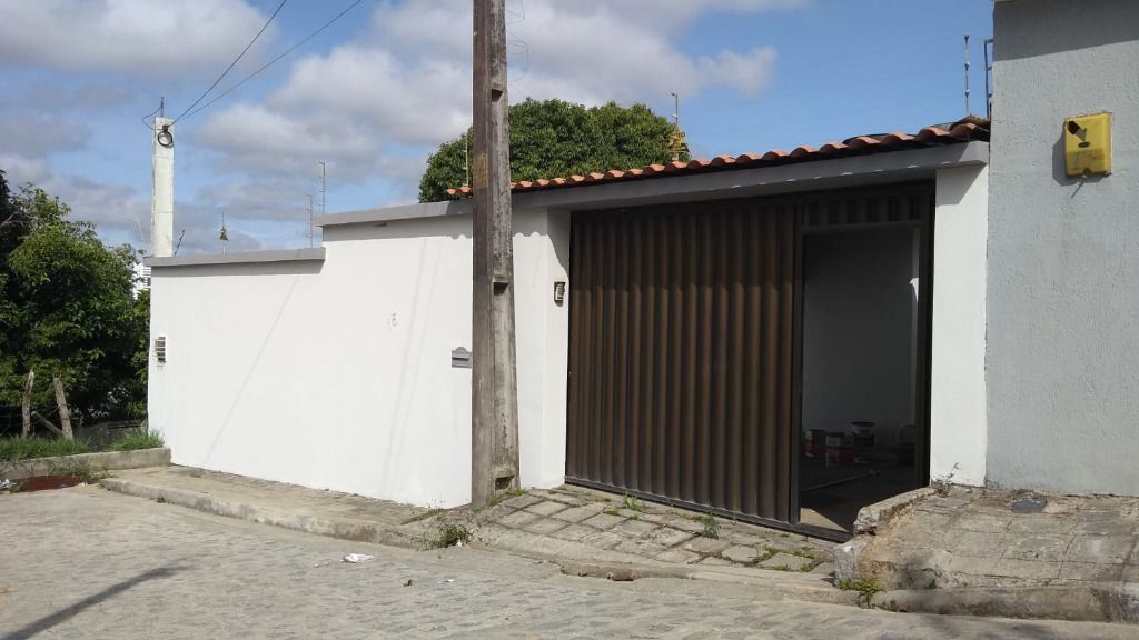 Casa para alugar R$1.600,00 no bairro Heliópolis - Garanhuns/PE