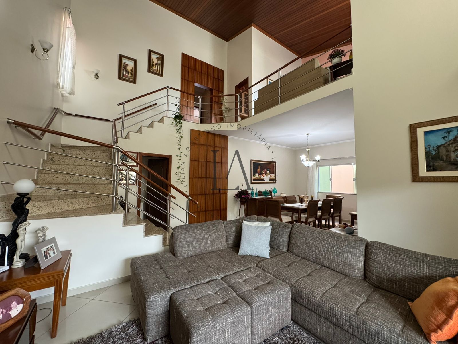 Casa com Piscina no Portal das Colinas, Guaratinguetá | Lilian Agostinho