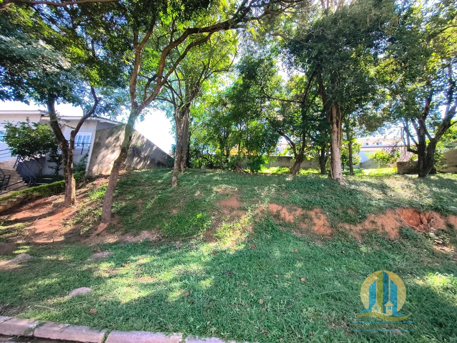 Terreno à venda no bairro Tarumã em Santana de Parnaíba/SP