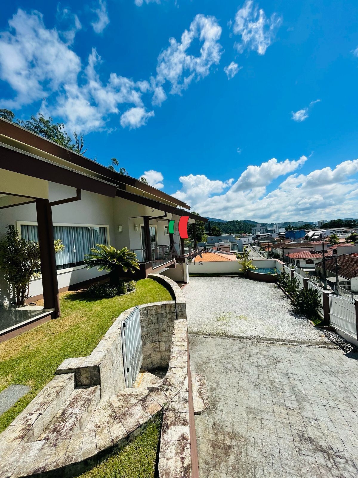 Casa para alugar no bairro Santa Rita em Brusque/SC