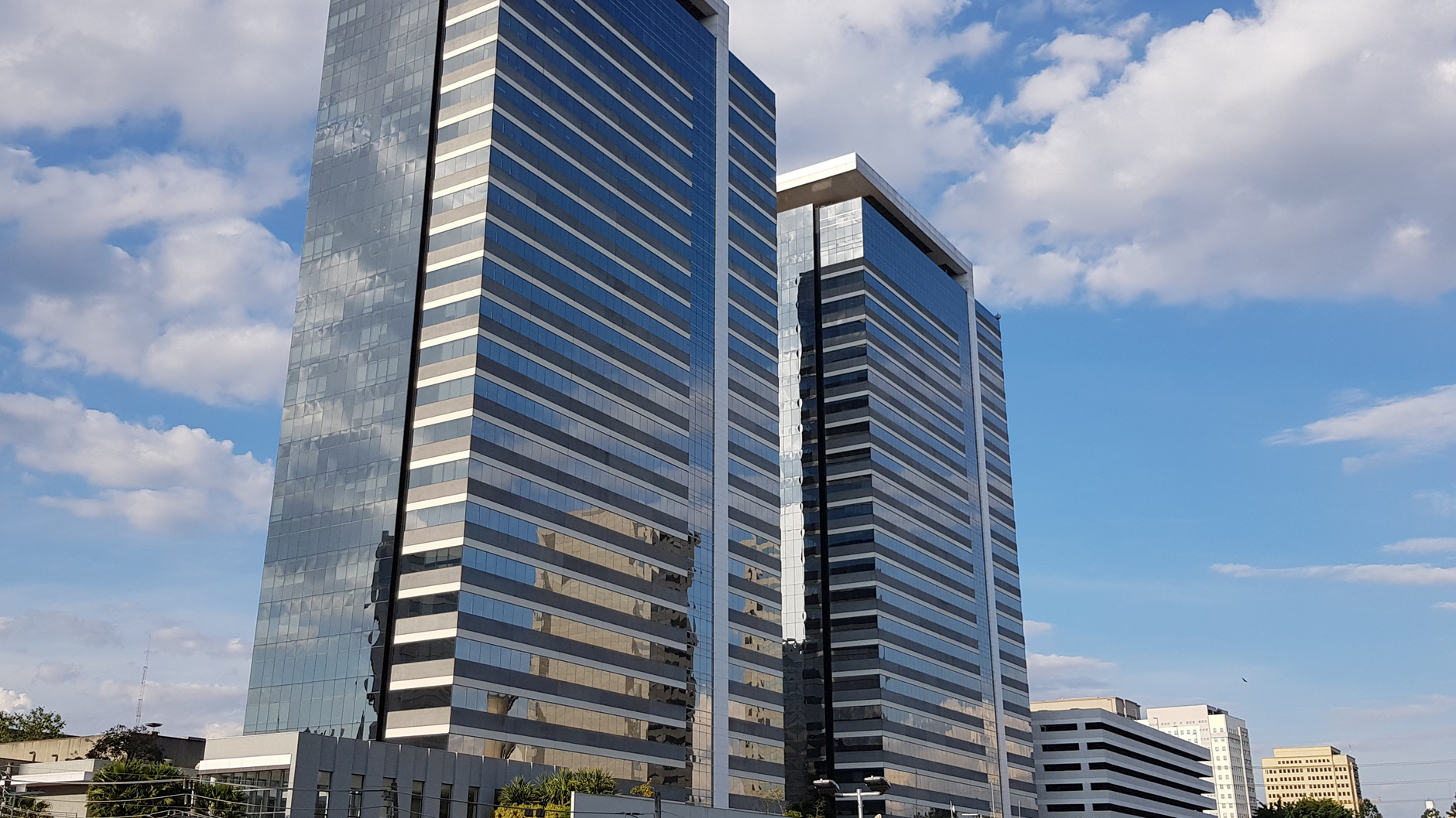 West Towers Alphaville - Salas à Venda ou Locação