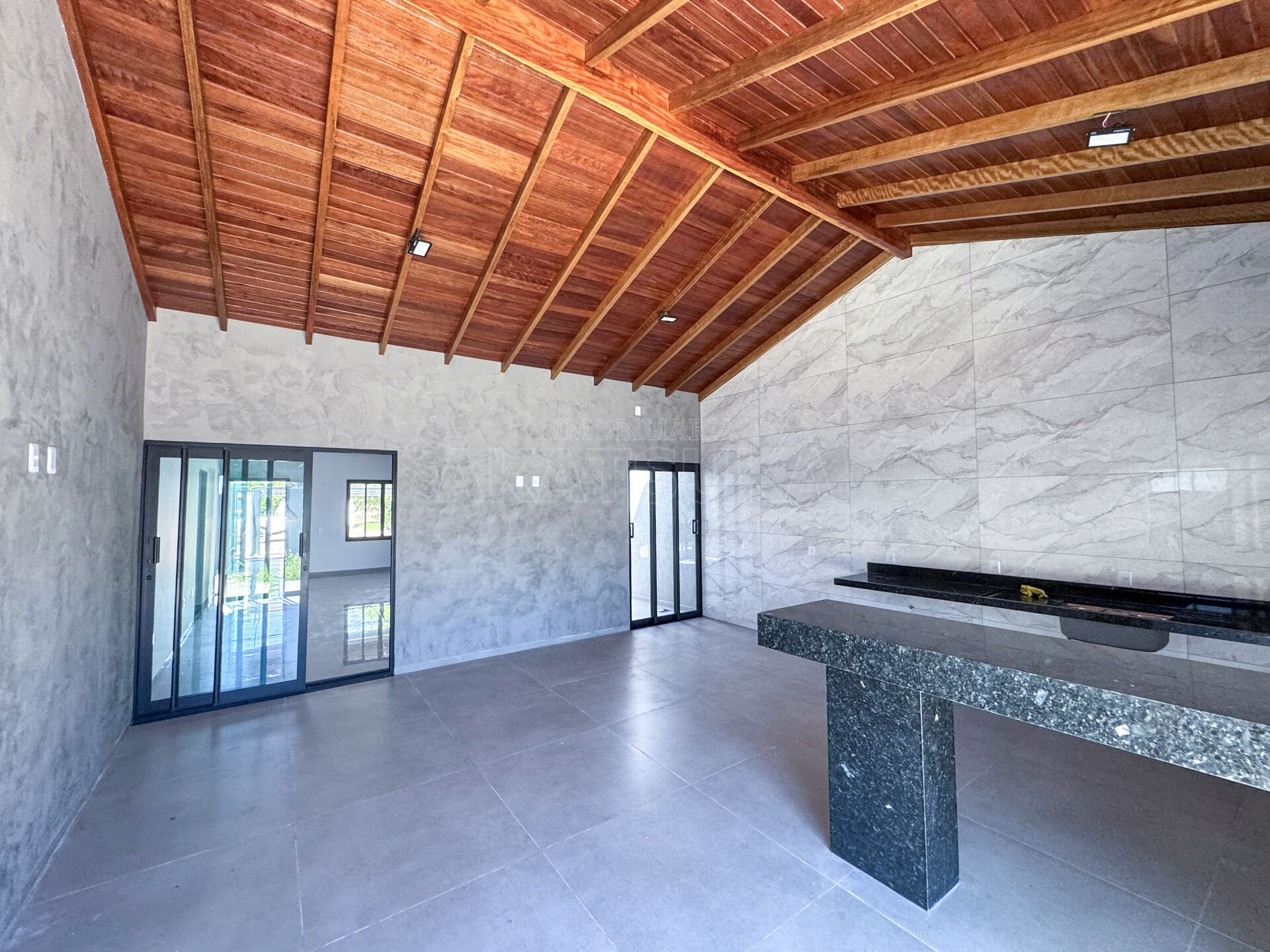 Casa à venda no bairro Jardim Mônaco em Dourados/MS