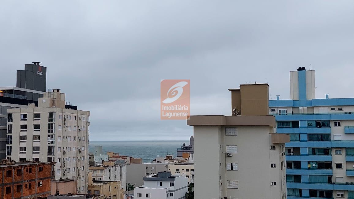 Apartamento à venda no bairro Centro em Laguna/SC