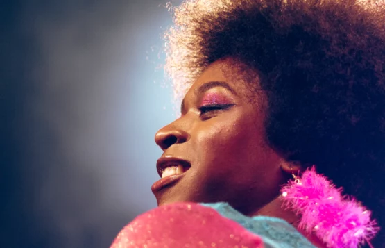 Jessie Jazz apresenta repertório autoral no Ecarta Musical