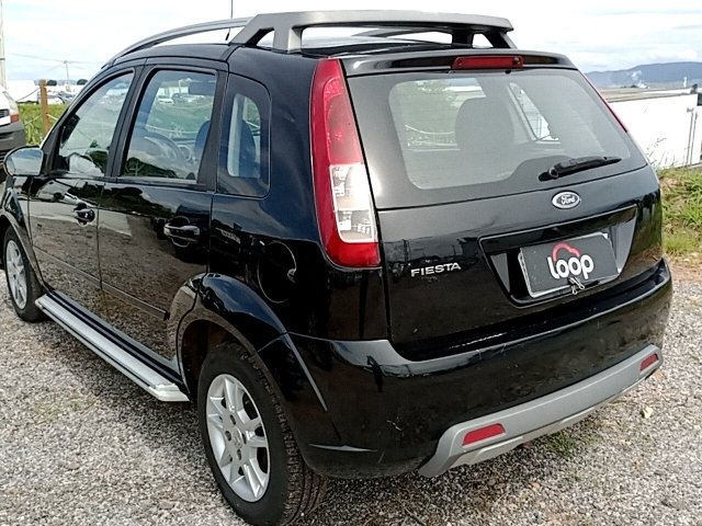 FORD FIESTA 1.0 MPI TRAIL HATCH 8V FLEX 4P MANUAL - Loop Revenda