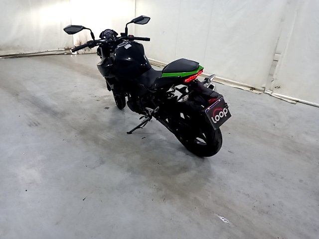 KAWASAKI Z400 - Loop Revenda