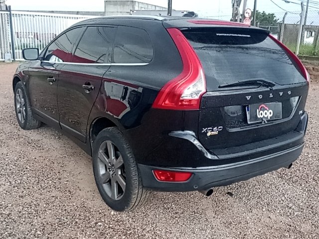 VOLVO XC60 2.0 T5 DYNAMIC FWD TURBO GASOLINA 4P AUTOMÁTICO - Loop Revenda