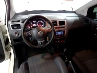 VOLKSWAGEN FOX 1.0 MI COMFORTLINE 8V FLEX 4P MANUAL - Loop Revenda
